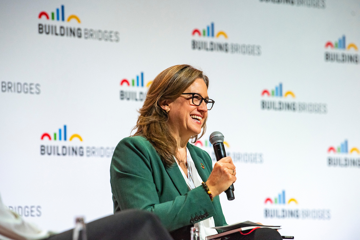 Building Bridges : Aligning Finance with Sustainability - 2022 Edition