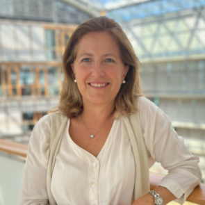 Esther Badiola - Building Bridges