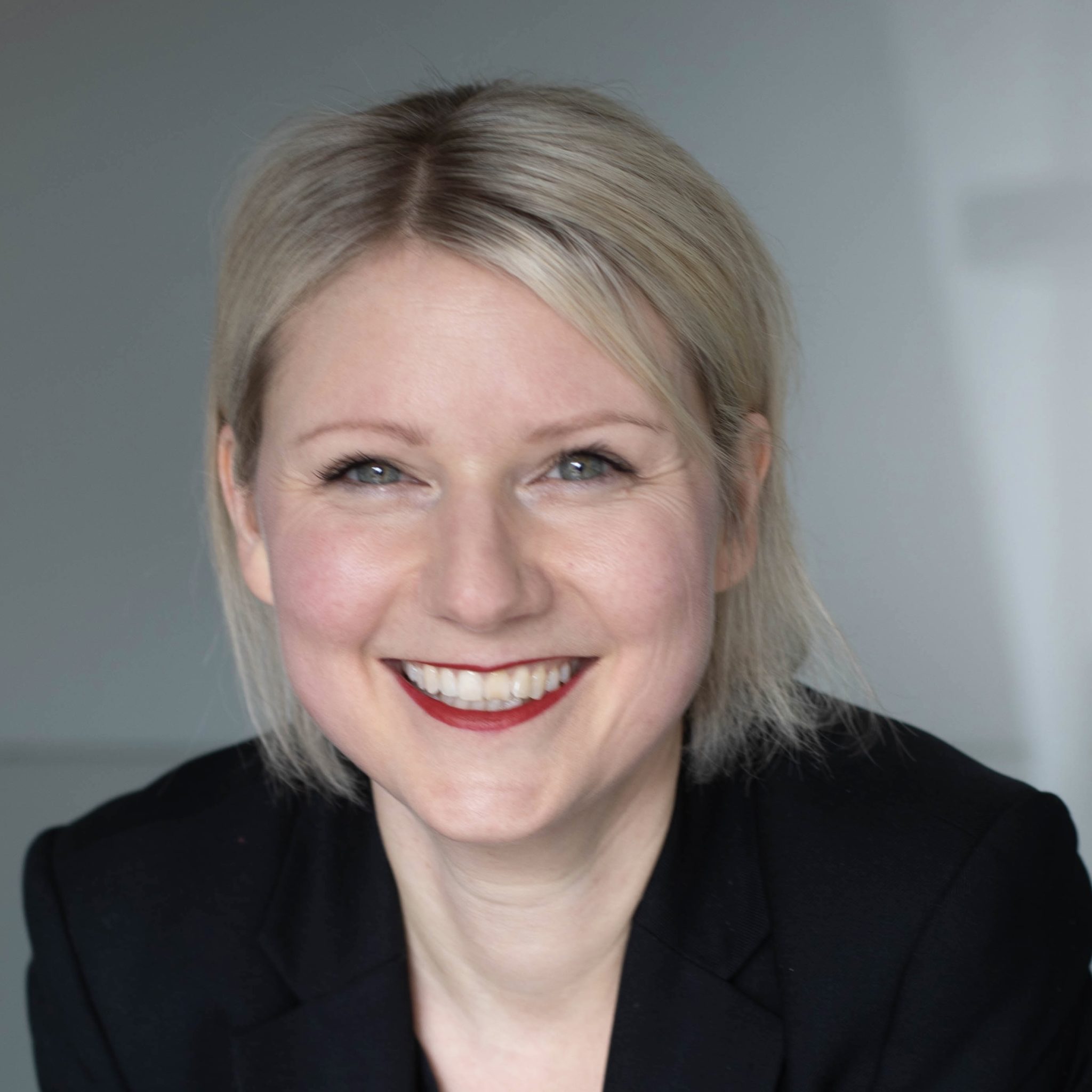 Karin Reiter - Building Bridges