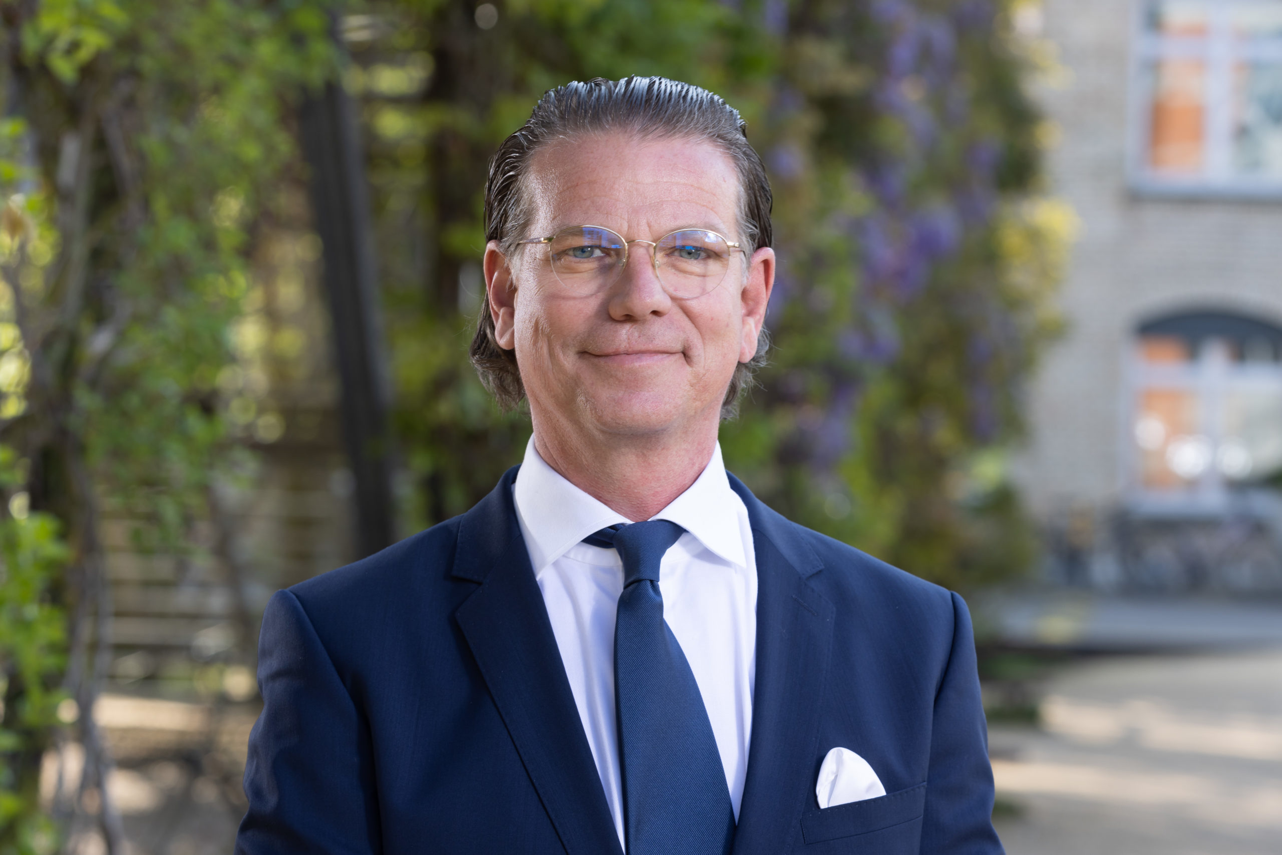 Karsten-Dirk Steffens - Building Bridges