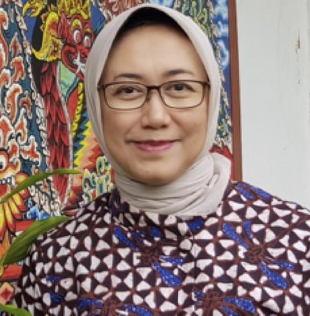 Vivi Yulasawti - Building Bridges