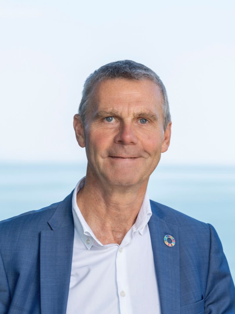 Rob Cameron - Building Bridges