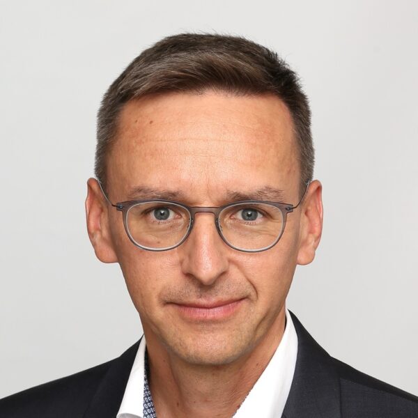 Building Bridges : Aligning Finance with Sustainability - What we do