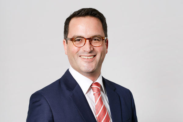 Michael Hilb - Building Bridges